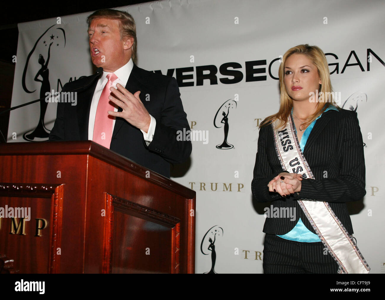 Dec 19, 2006 - New York, NY, USA - DONALD TRUMP and TARA ELIZABETH ...
