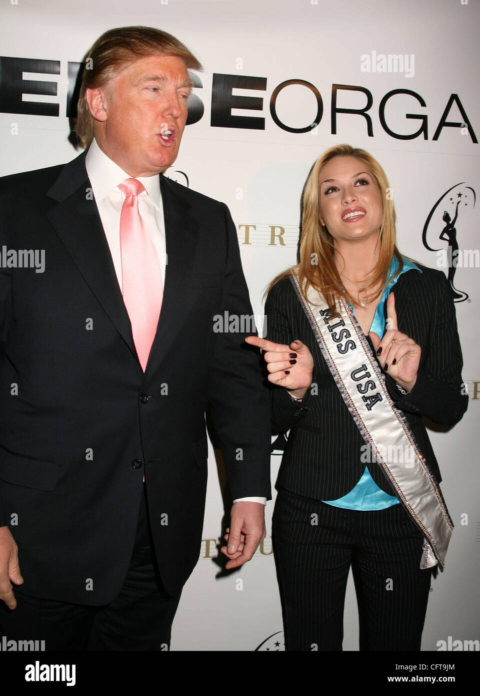 Dec 19, 2006 - New York, NY, USA - DONALD TRUMP and TARA ELIZABETH ...