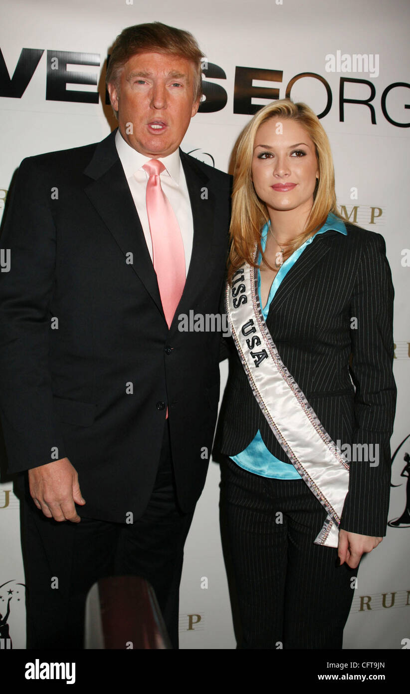 Dec 19, 2006 - New York, NY, USA - DONALD TRUMP and TARA ELIZABETH ...