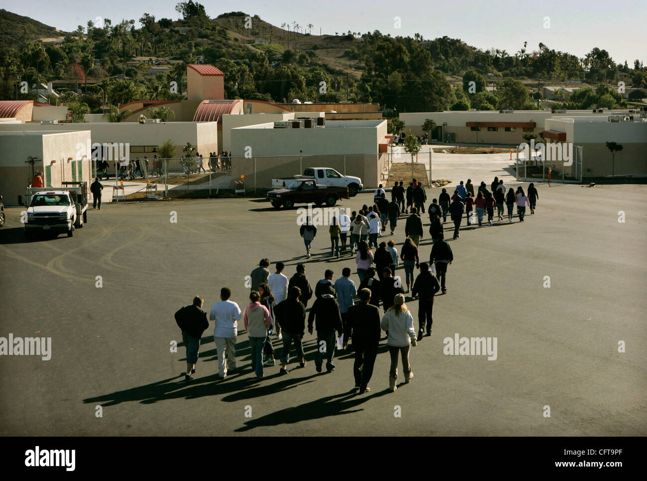 DECEMBER 19, 2006, VISTA, CA, USA , Seventh-grade students from Lincoln ...