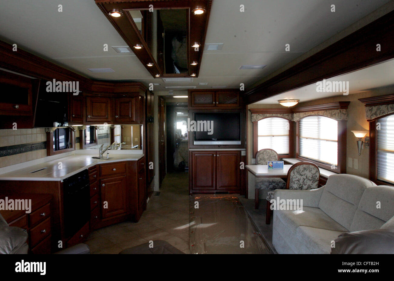 December 27, 2006, Del Mar, California, USA The "10,000 RVs" show at ...