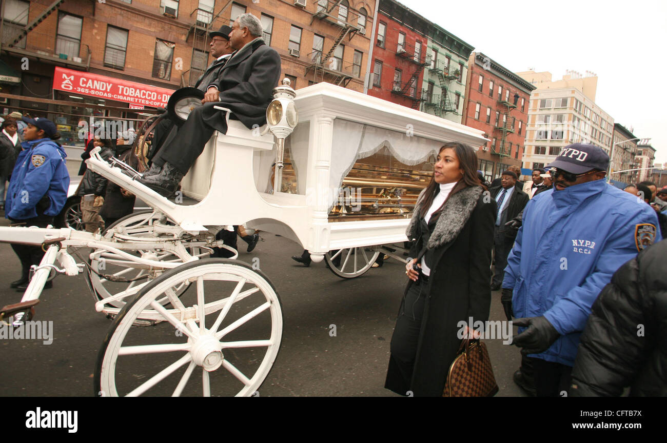 Dec 28, 2006; New York, NY, USA; A view of the Horse-Drawn Carriage ...