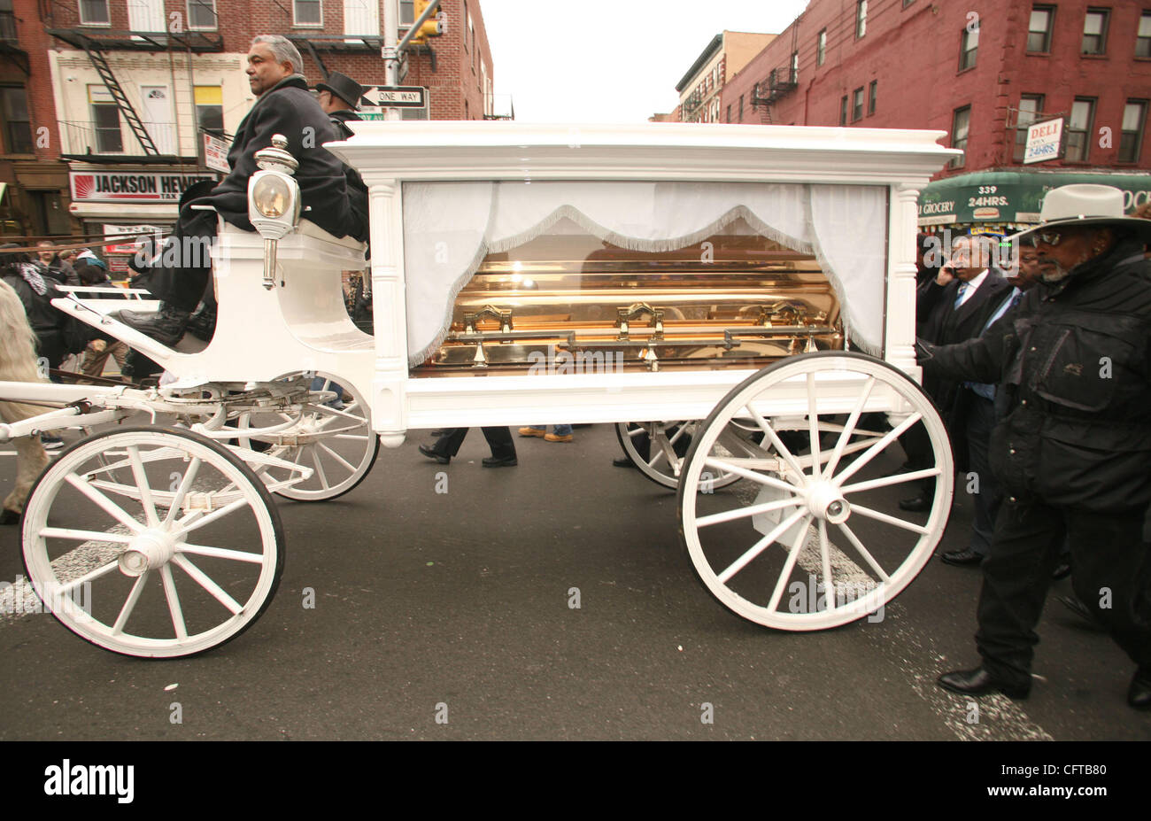 Dec 28, 2006; New York, NY, USA; A view of the Horse-Drawn Carriage ...