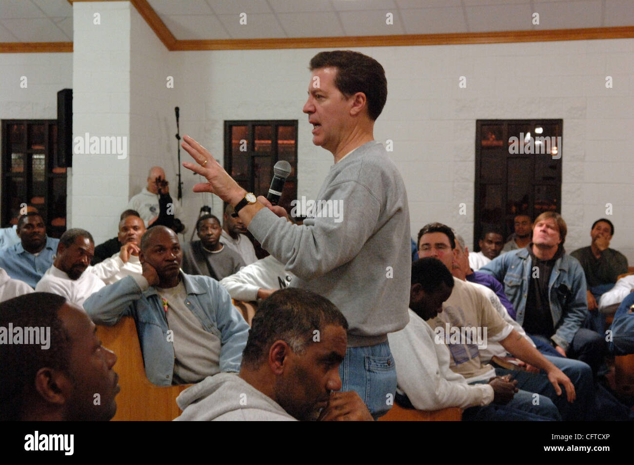 Sen. Sam Brownback (R-Kansas) announcing his presidential bid today ...