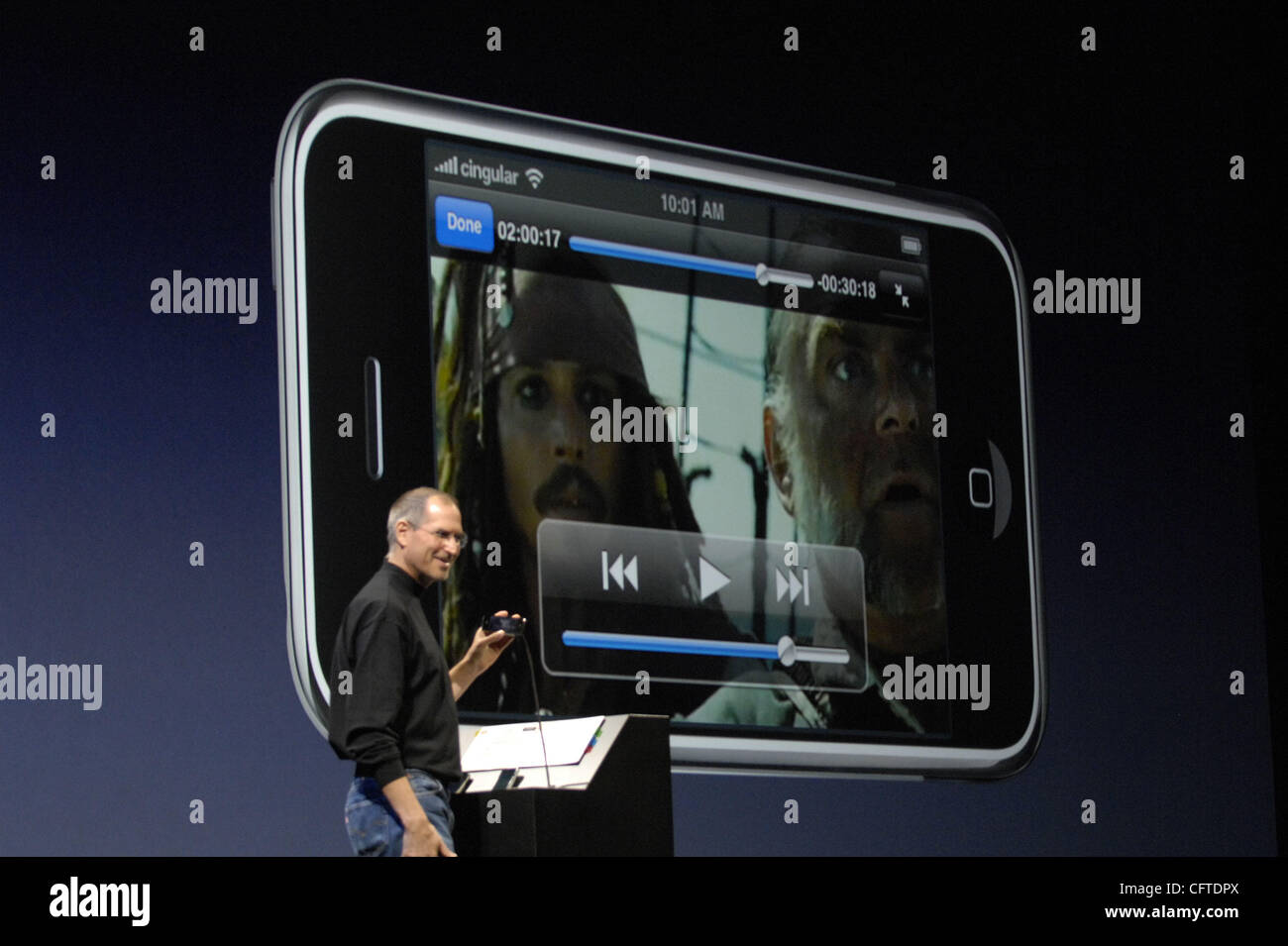 Apple computer inc chief executive hi-res stock photography and images ...