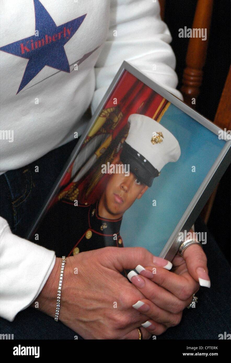 Jan 10, 2007 - Florence, Kentucky, USA - Bluestar mother KIMBERLY PIOL ...