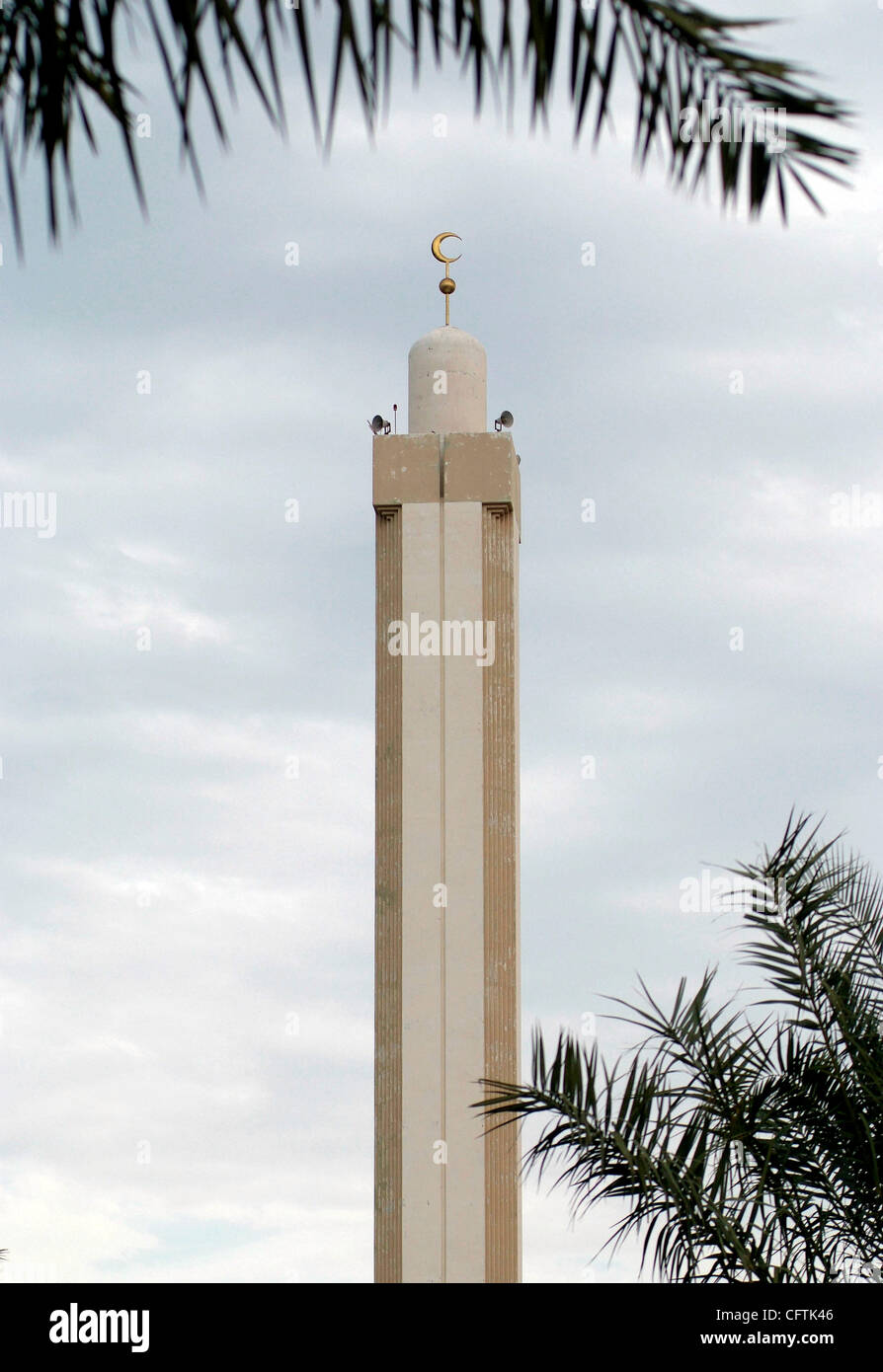 Jan 15, 2007 - Doha, Qatar - Streets of Doha / Mosque. (Credit Image ...