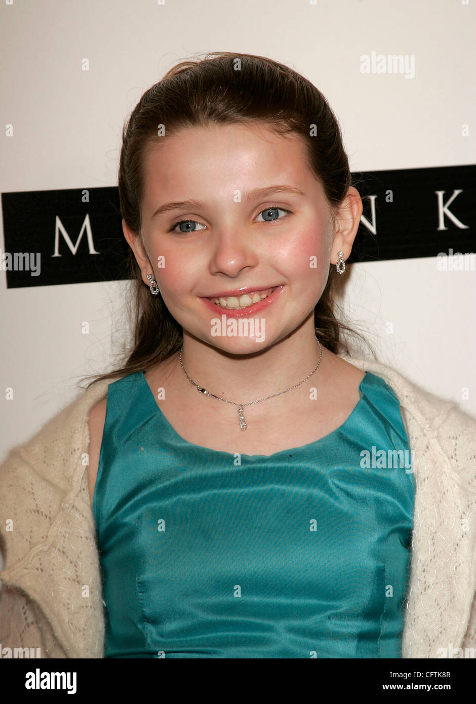 Jan 15 2007 Beverly Hills Ca Usa Abigail Breslin At The Weinstein
