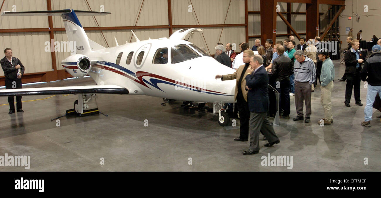 Eclipse 500 jet hi-res stock photography and images - Alamy