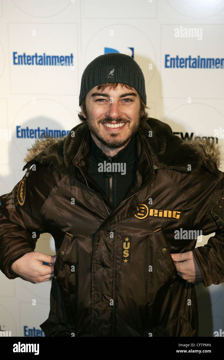 Kerr Smith Biography