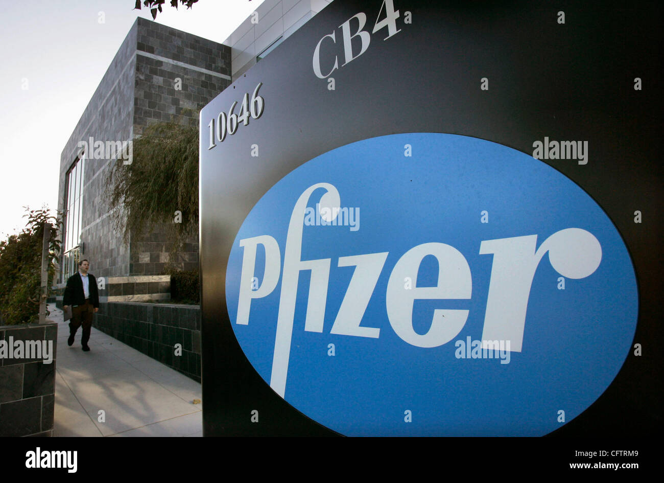 January 22, 2006, La Jolla, California, USA Exterior view of one of ...