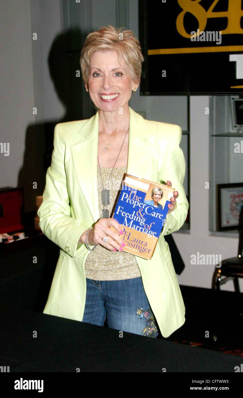 Jan. 25, 2007 - Hollywood, California, U.S. - K51485EG.DR LAURA ...