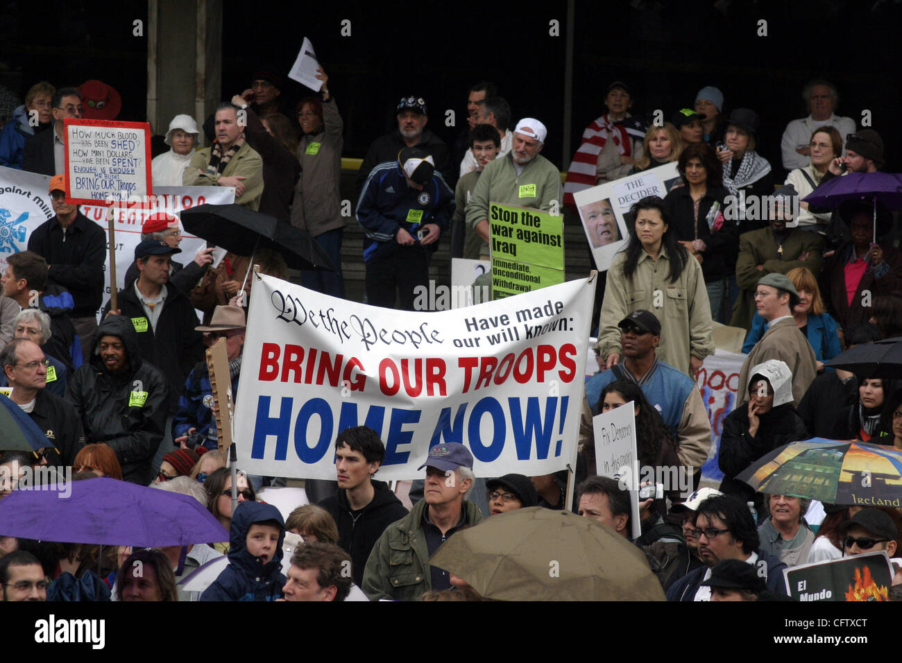 Jan 27, 2007; Los Angeles, CA, USA; Thousands of protesters march and ...