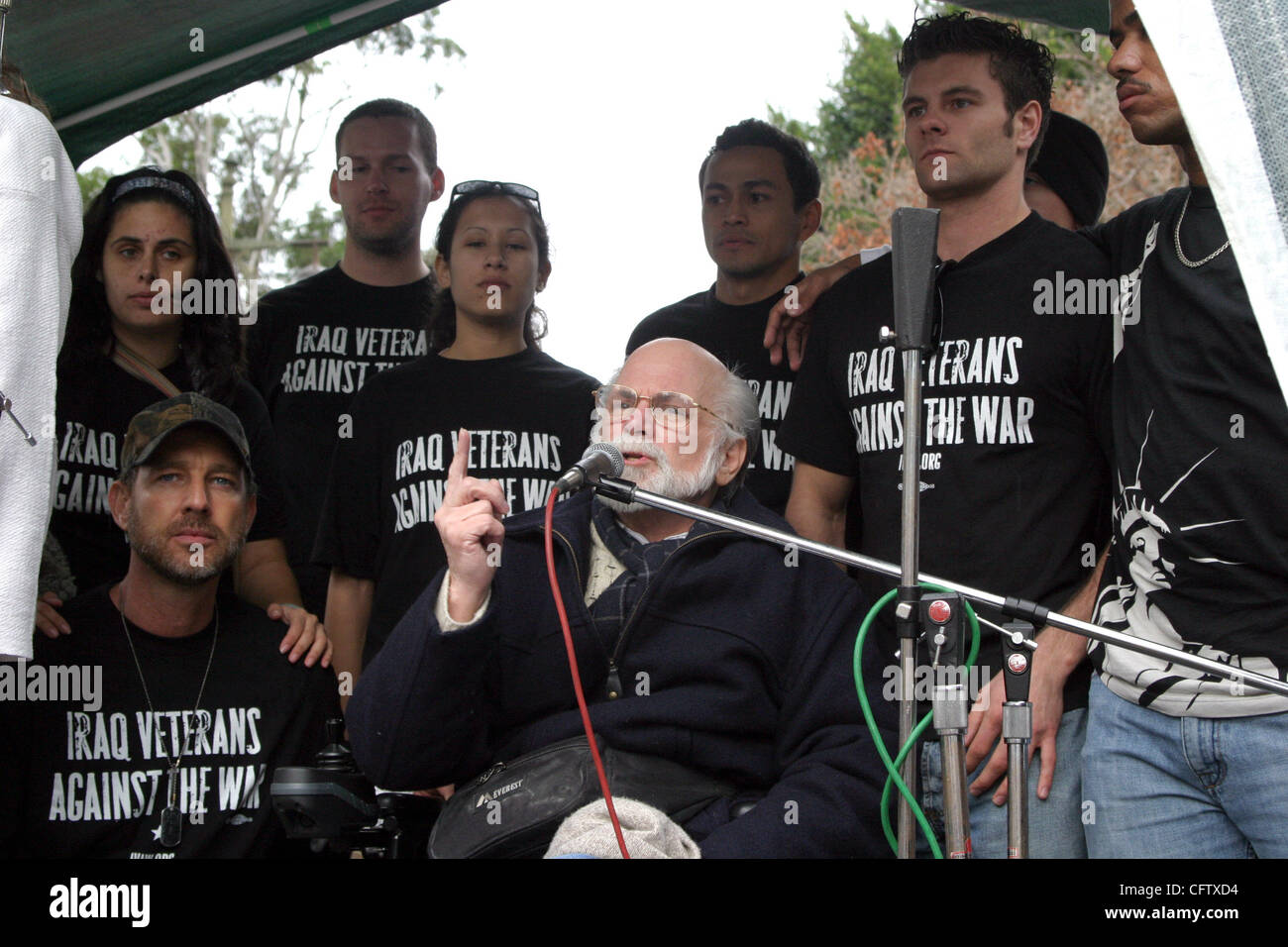 Ron kovic hi-res stock photography and images - Alamy