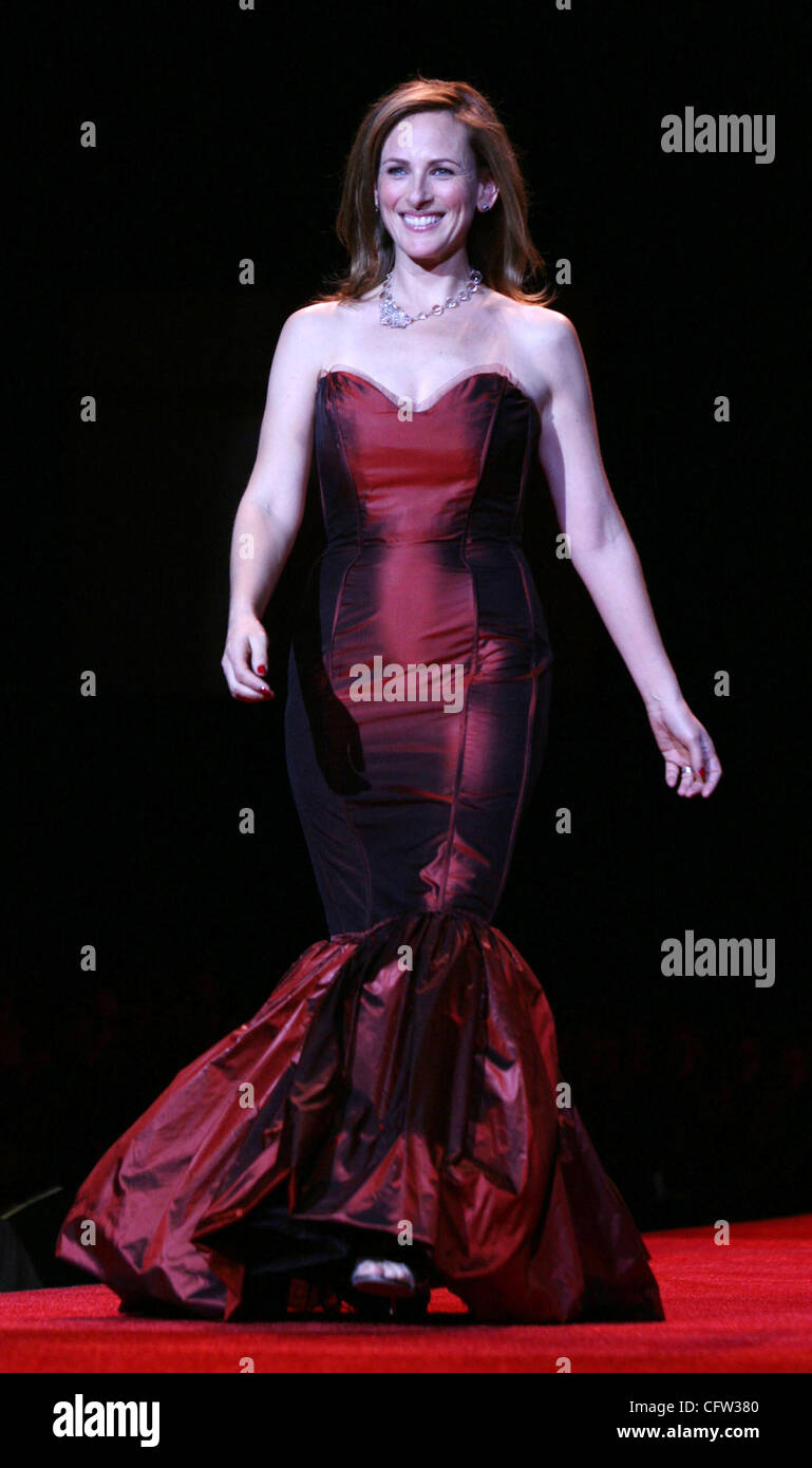 Feb 02, 2007; New York, NY, USA; Actress MARLEE MATLIN walks the runway ...