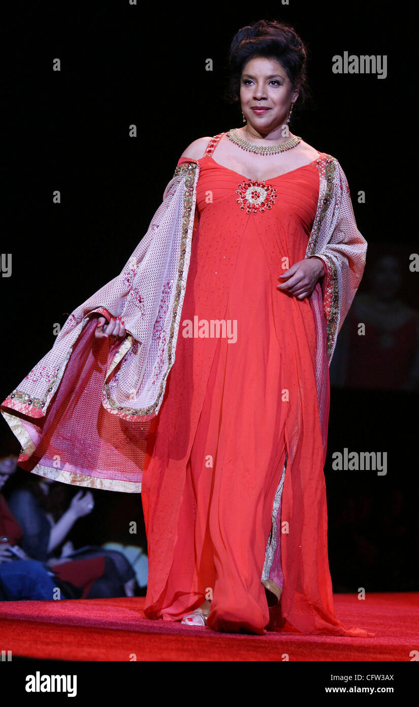Feb 02, 2007; New York, NY, USA; Actress PHYLICIA RASHAD walks the ...