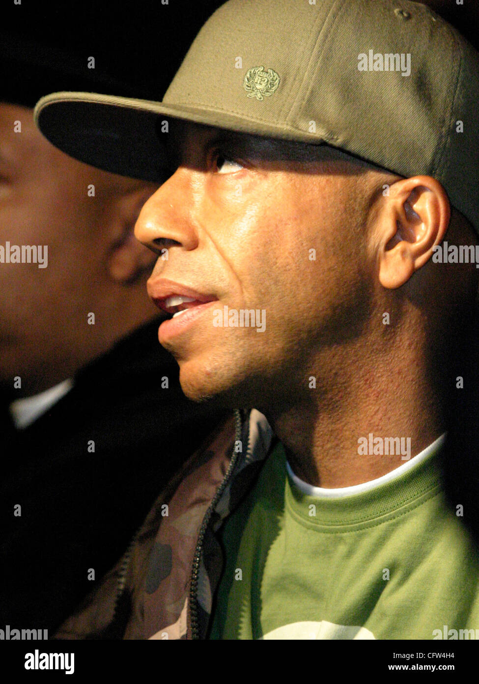 Runway guests hi-res stock photography and images - Alamy