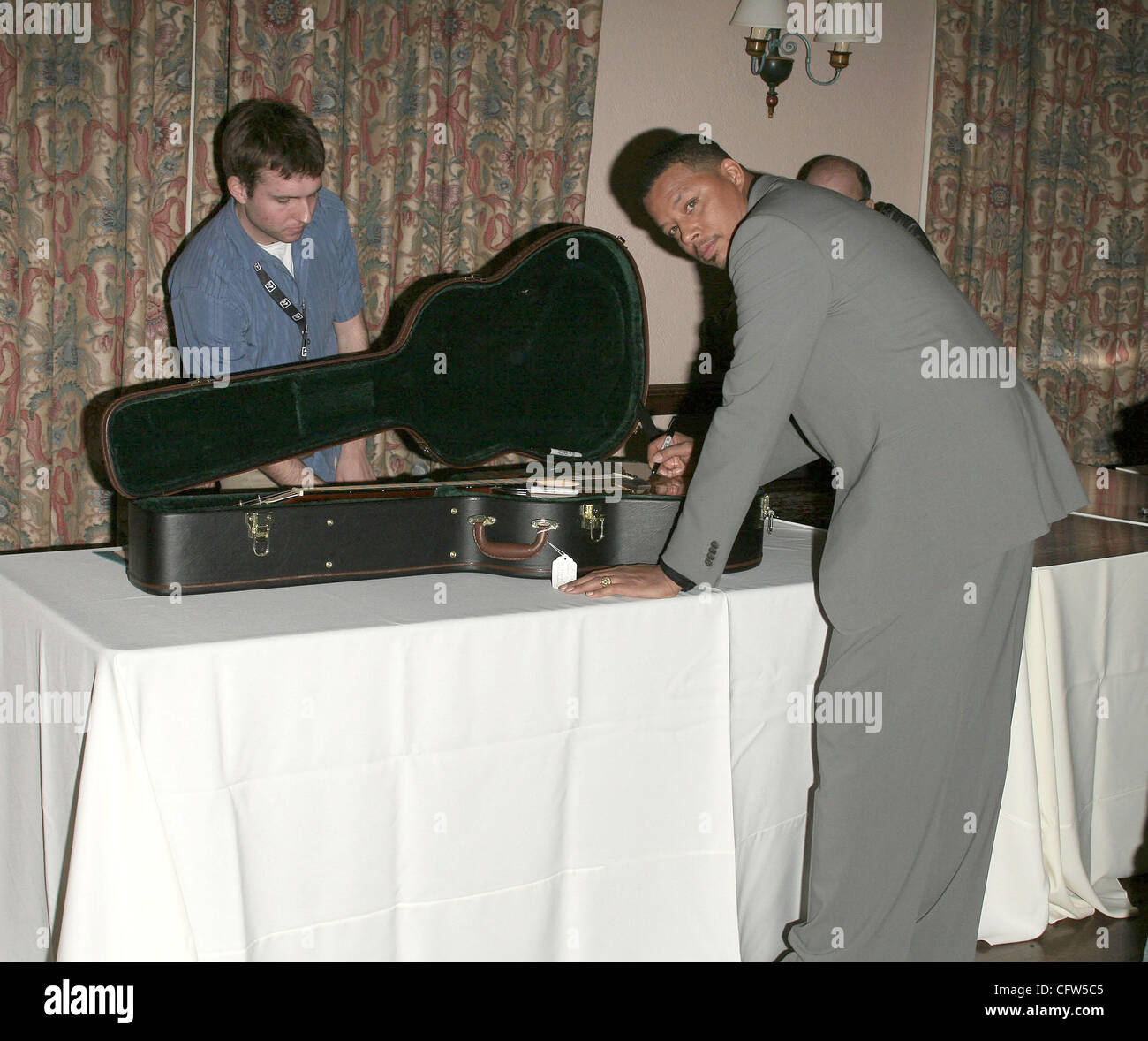 Feb 07, 2007; Hollywood, California, USA; Actor TERRENCE HOWARD signing ...