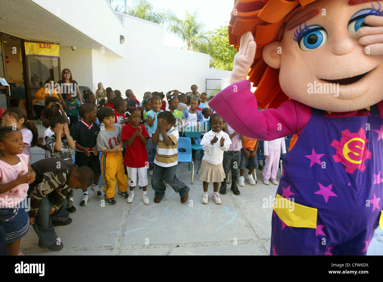 020807 met dittydoodle CLO 0033459A Staff Photo by Bruce R. Bennett/The ...