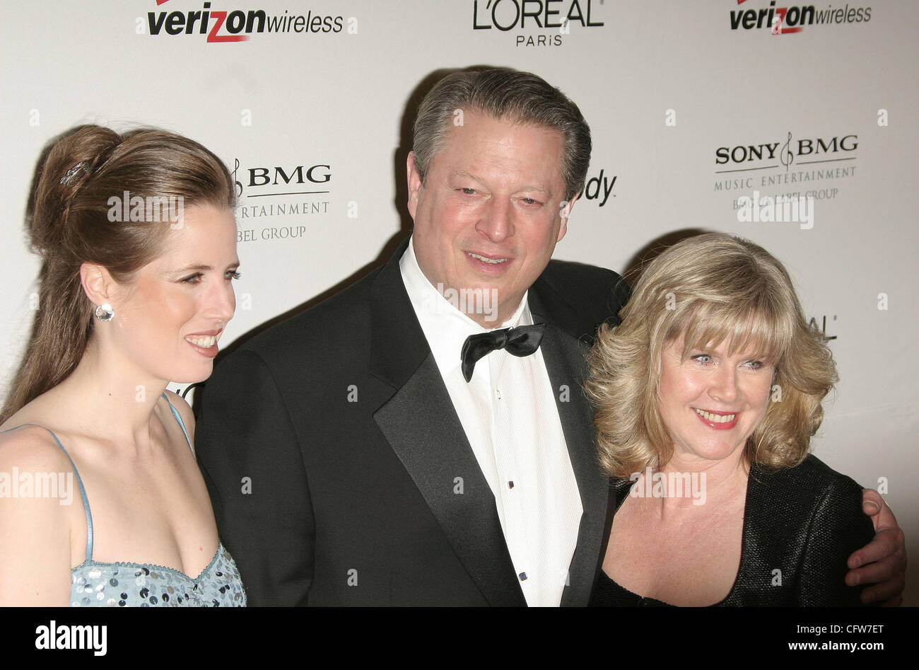 Feb 10, 2007; Hollywood, California, USA; Politician AL GORE with wife ...