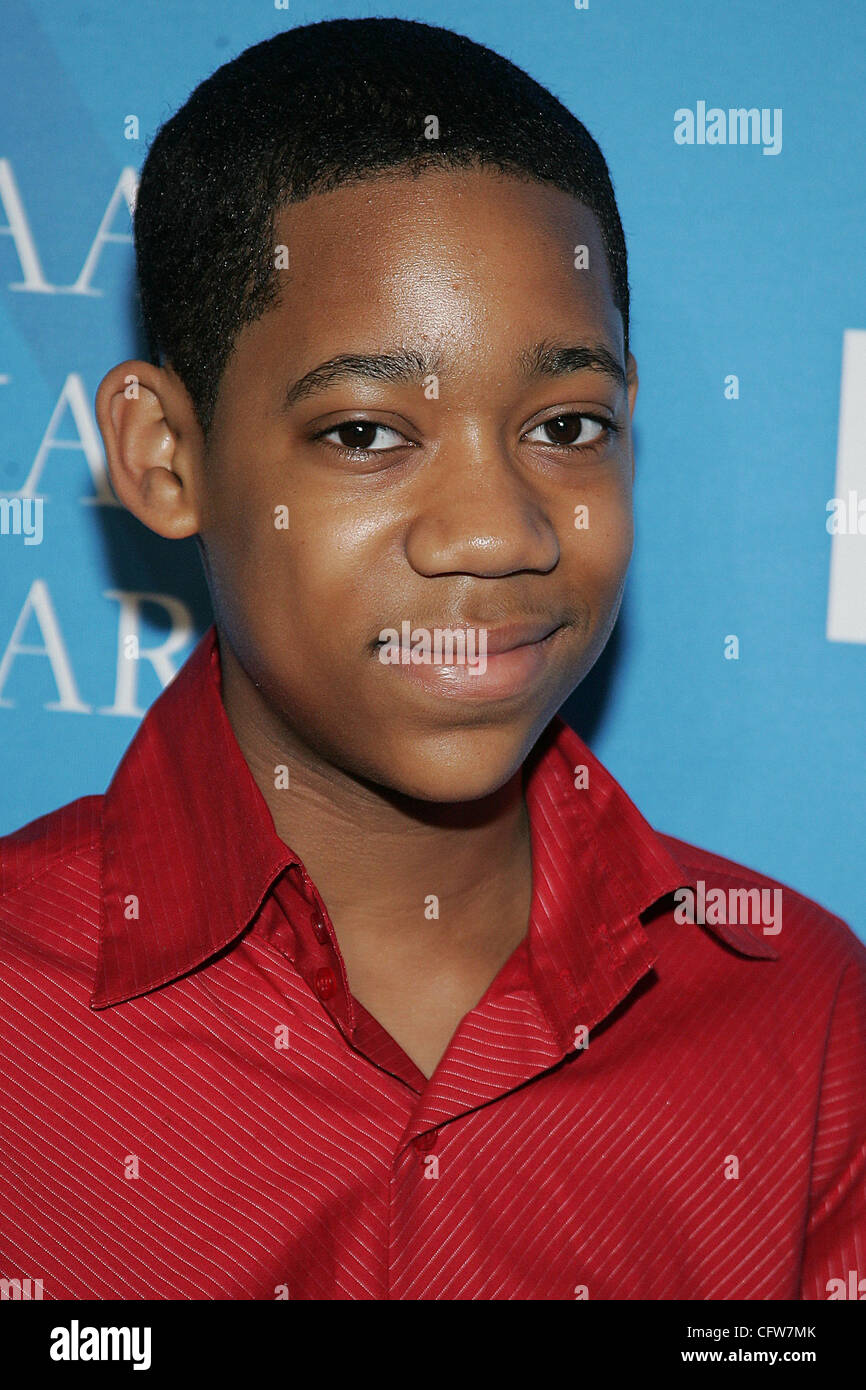 Tyler james williams naacp image hi-res stock photography and images ...