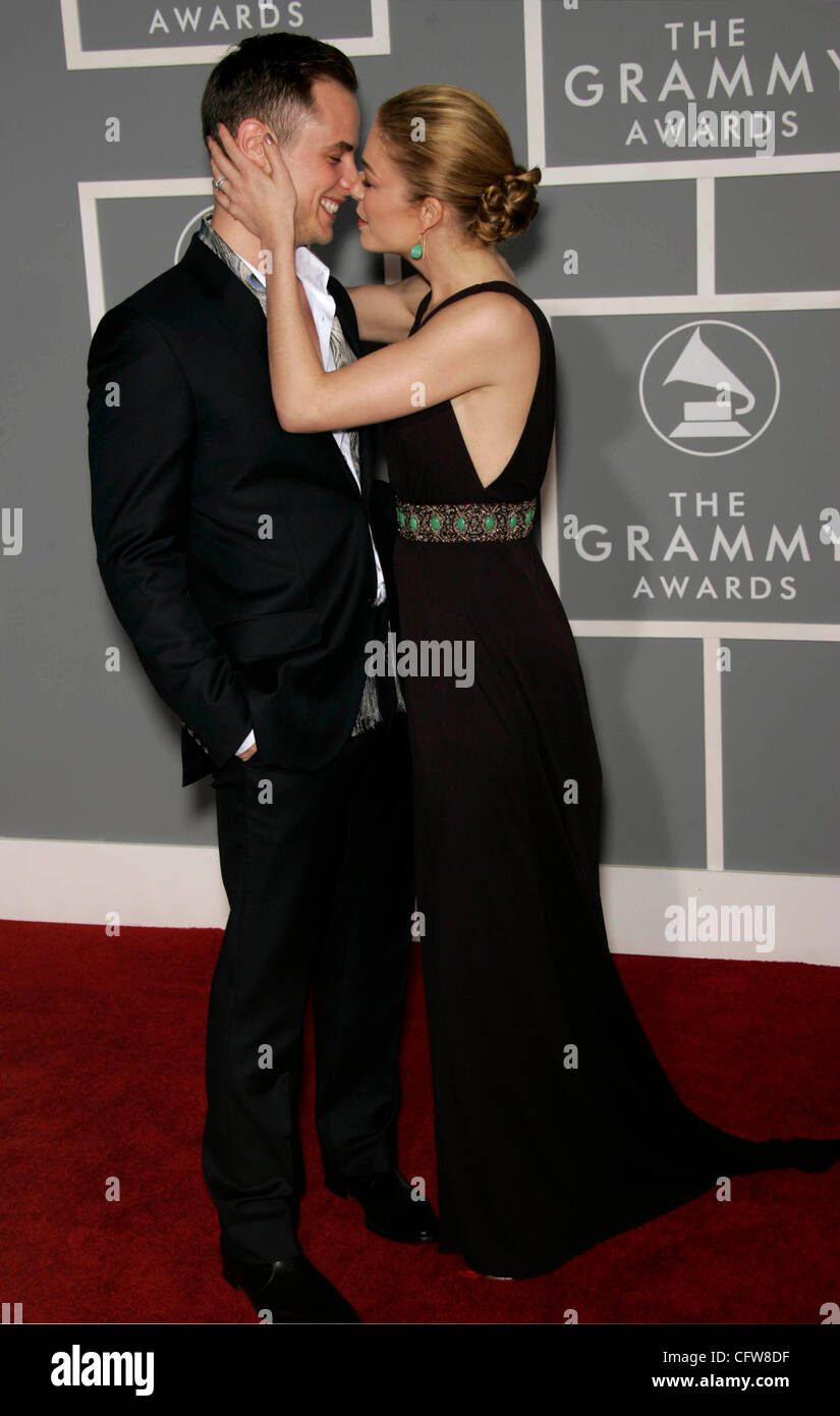 Feb 11, 2007; Los Angeles, CA, USA; GRAMMYS 2007: LEANN RIMES and DEAN SHEREMET arriving at the ...