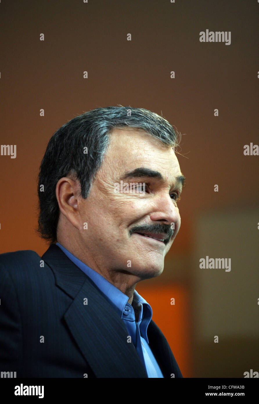 Feb 14, 2007 - Beverly Hills, CA, USA - Actor BURT REYNOLDS prepares to ...