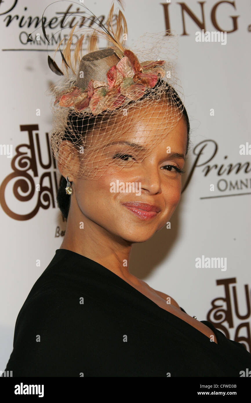 2007 press actress victoria rowell hi-res stock photography and images ...