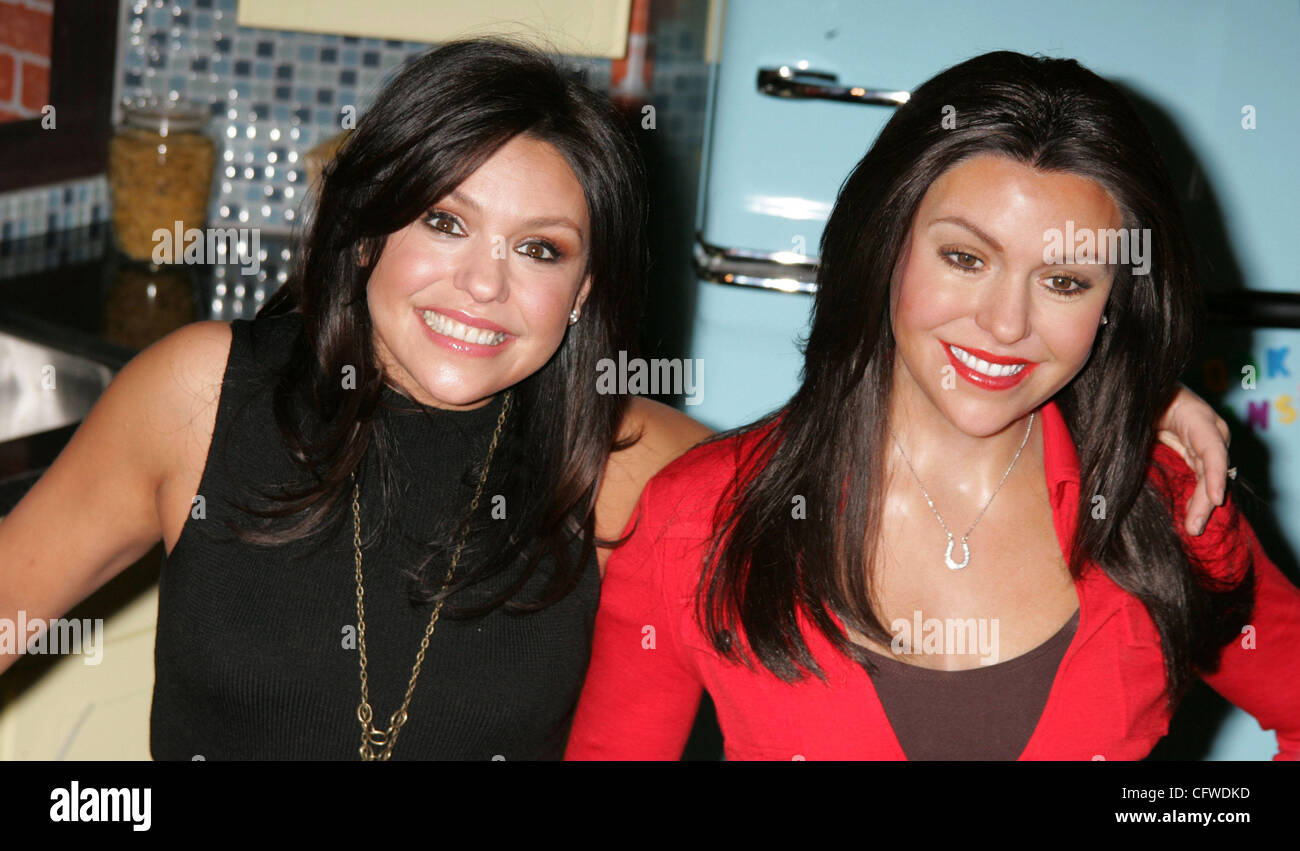 Feb 21, 2007; New York, NY, USA; Chef/talk show host RACHAEL RAY (R ...