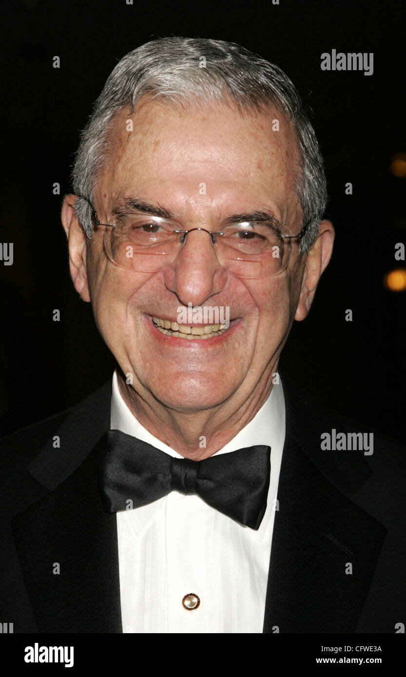 Howard rubenstein hi-res stock photography and images - Alamy