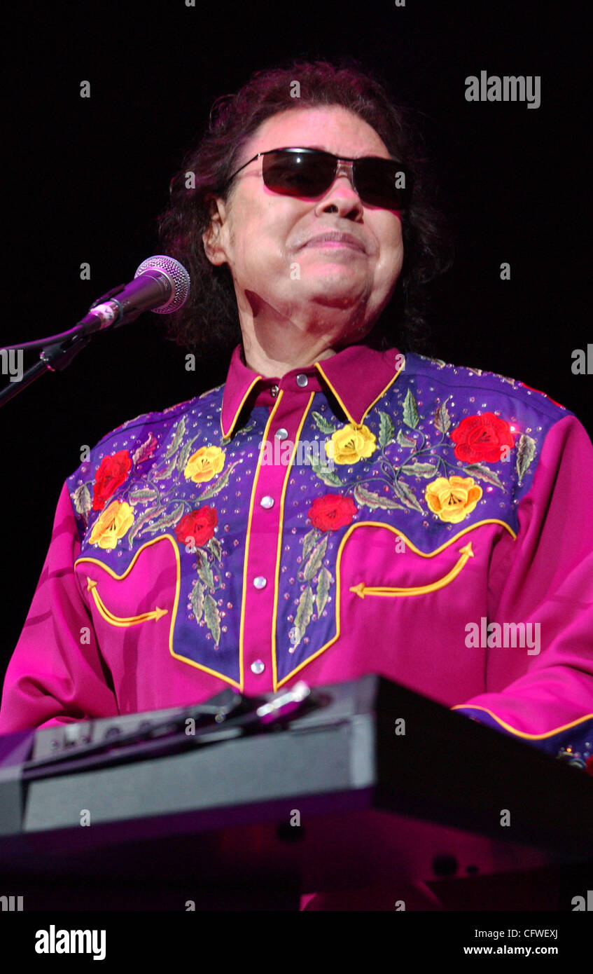 Feb. 24, 2007; N. Charleston, SC USA; Legendary Musician RONNIE MILSAP ...