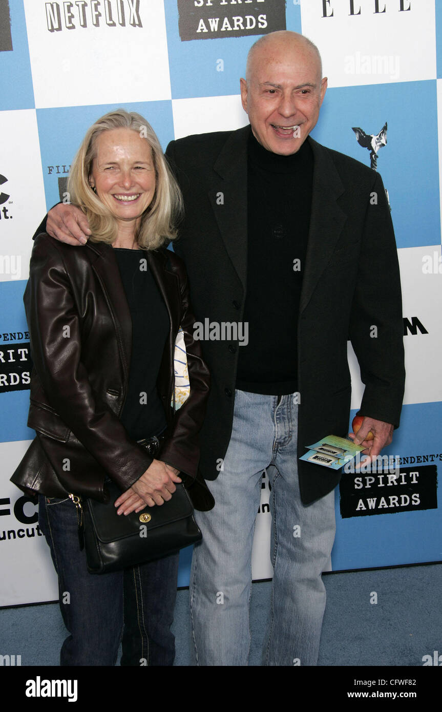 Alan arkin and wife hi-res stock photography and images - Alamy
