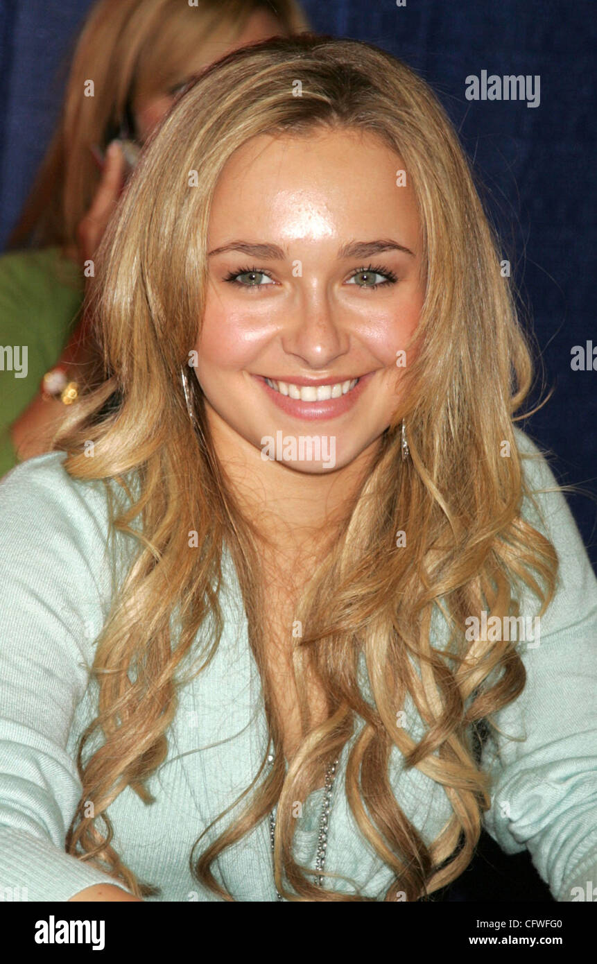 Feb 24, 2007; New York, NY, USA; Actress HAYDEN PANETTIERE at the New ...