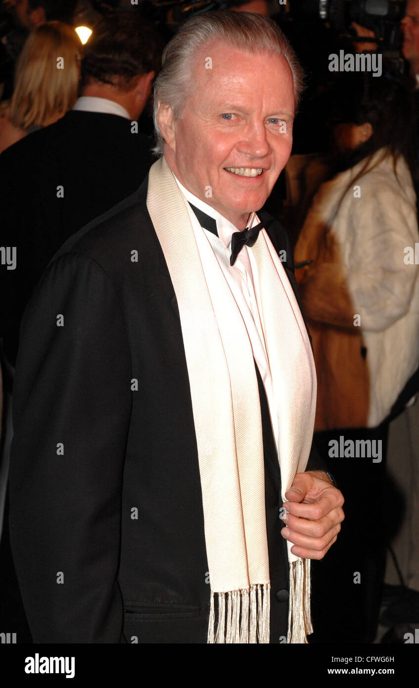 Feb 25, 2007 - West Hollywood, CA, USA - JON VOIGHT arrives for the ...