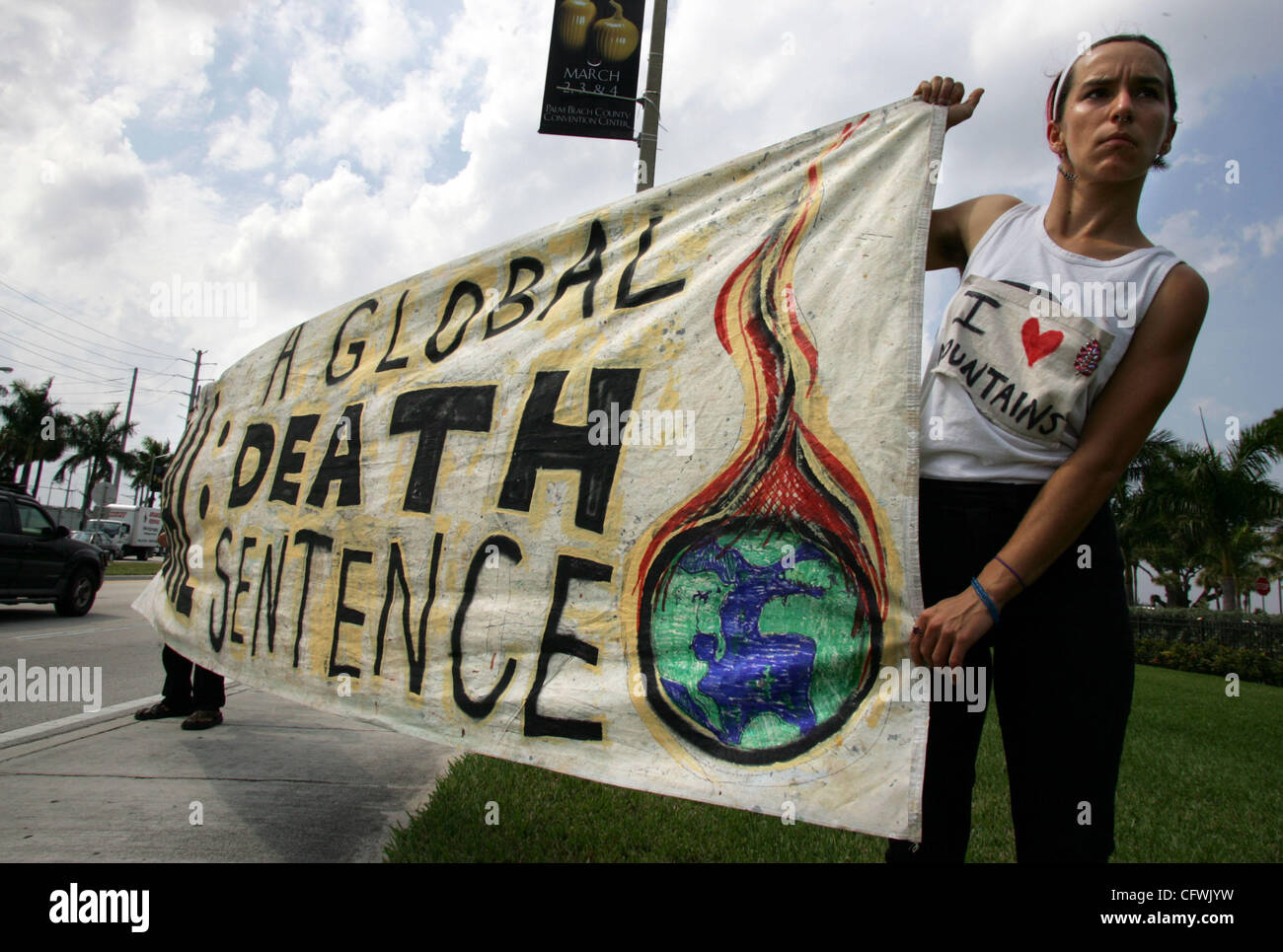 Earth first protest hi-res stock photography and images - Alamy