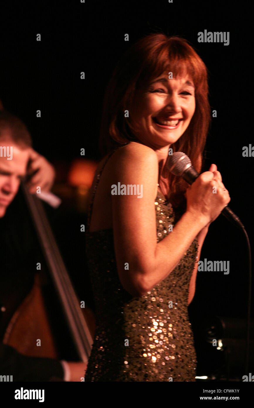 Lari white hi-res stock photography and images - Alamy
