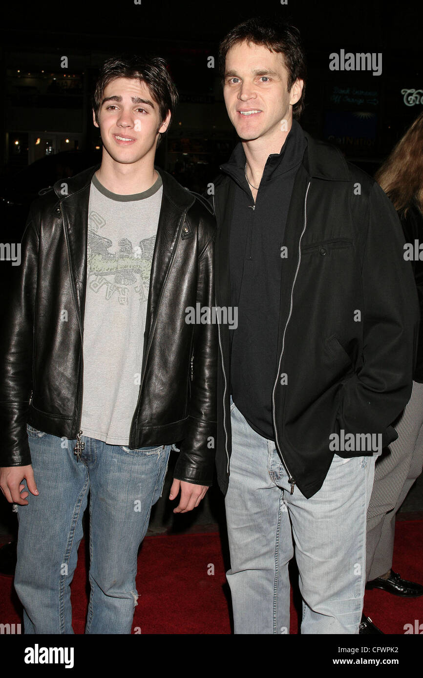 Mar 05, 2007; Hollywood, California, USA; Ice Hockey Star LUC ...
