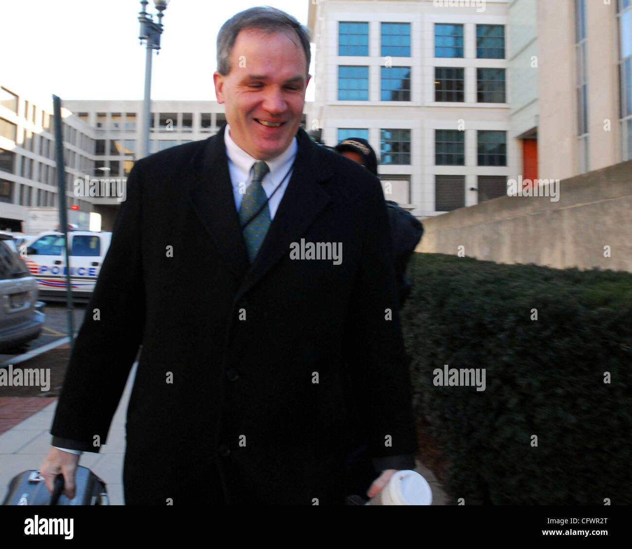 Special Prosecutor Patrick Fitzgerald enters the Federal District Court ...