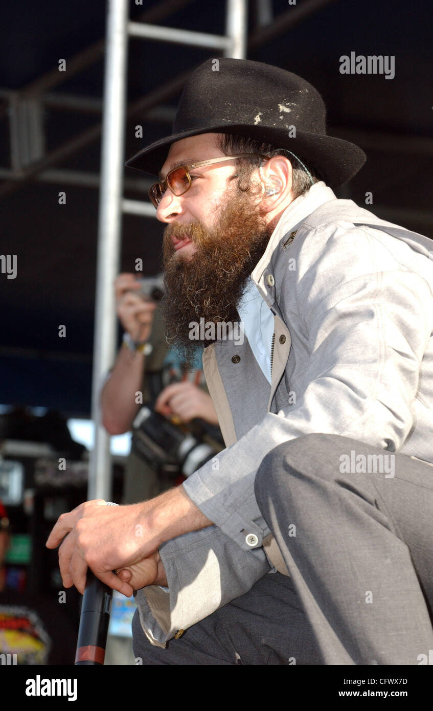 Mar. 11, 2007; Sunrise, FL., USA; Jewish Rap Artist MATISYAHU performs ...