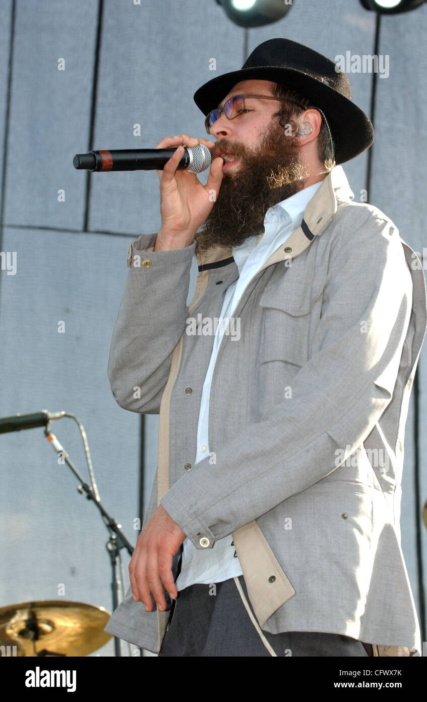 Mar. 11, 2007; Sunrise, FL., USA; Jewish Rap Artist MATISYAHU performs ...