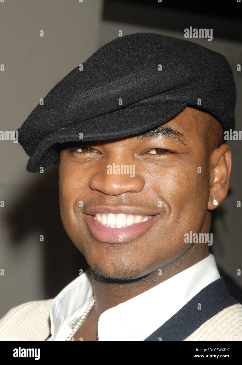 Mar 12, 2007 - New York, NY, USA - NE-YO departs MTV studios after his ...