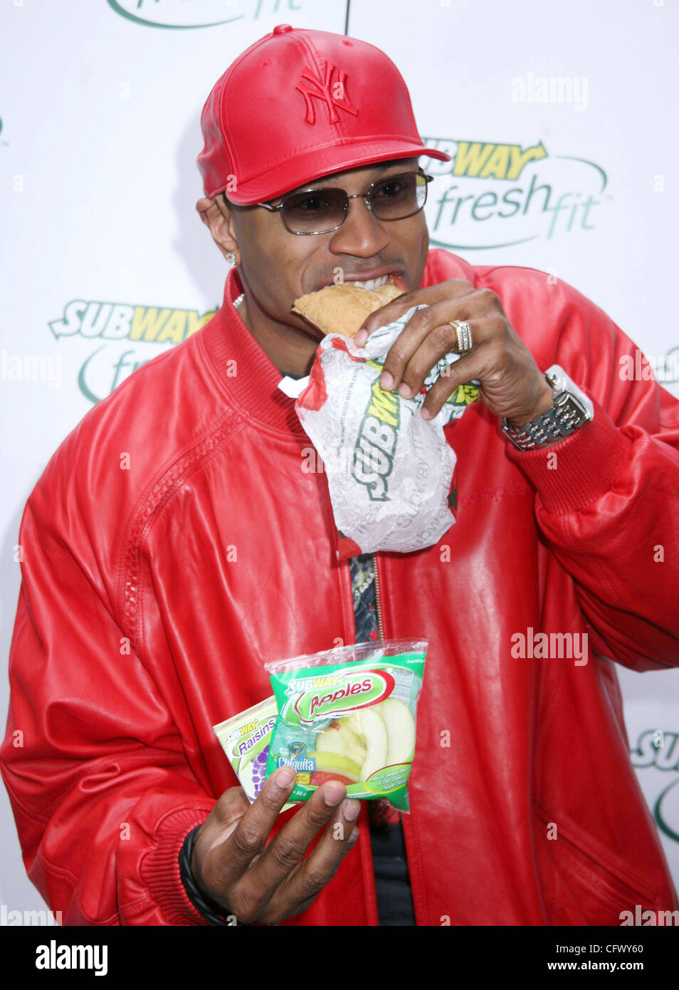 Mar 13, 2007; New York, NY, USA; Hip hop artist LL COOL J eats a ...