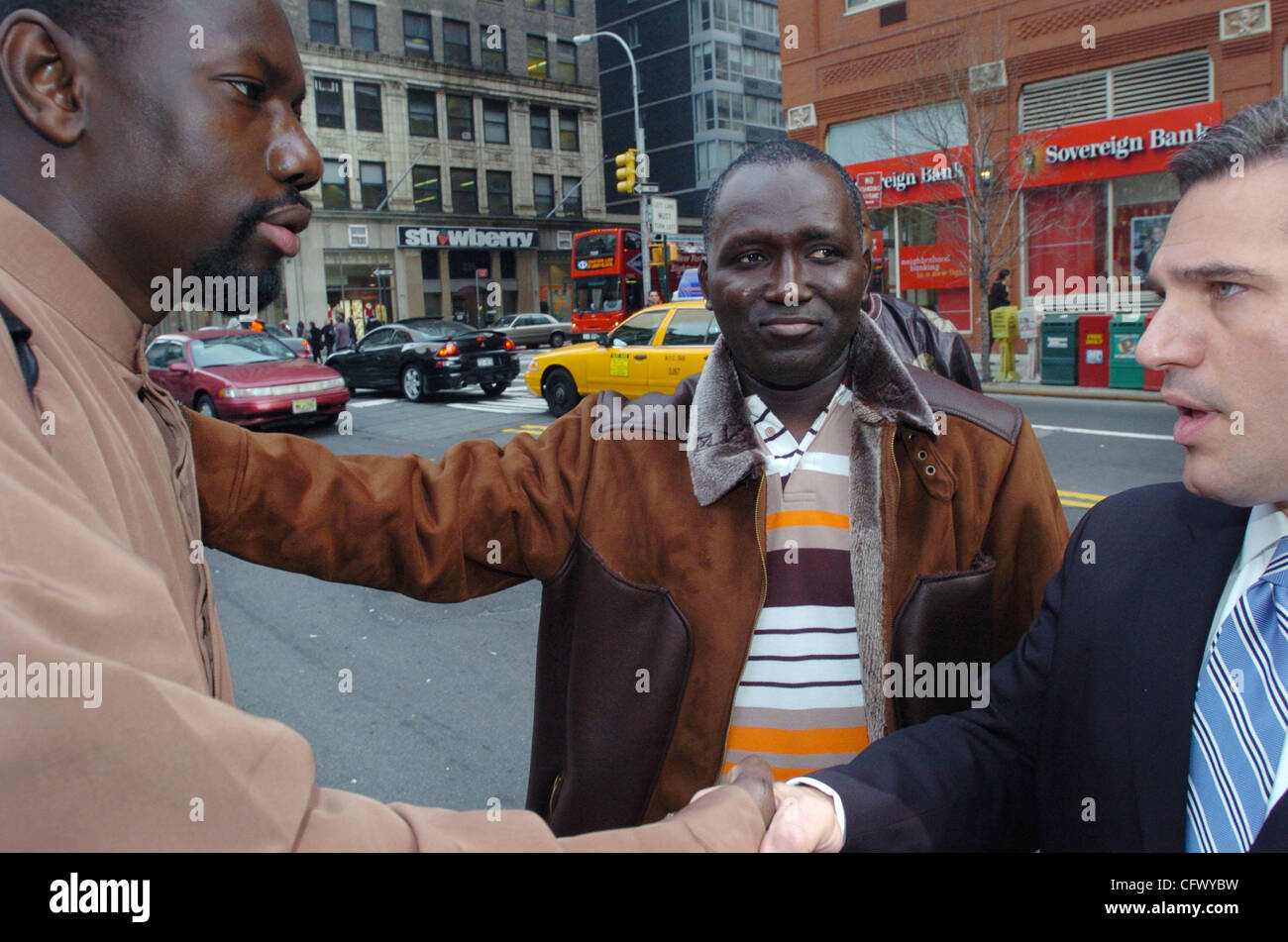 Mar 14, 2007; Manhattan, NY, USA; MAMDOU SOUMARE (C) with SHEIKH MOUSA ...