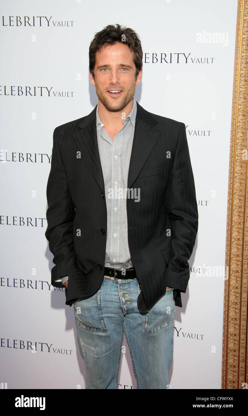 Mar 15, 2007 - Beverly Hills, CA, USA - TODD CAHOON arriving at the VIP ...