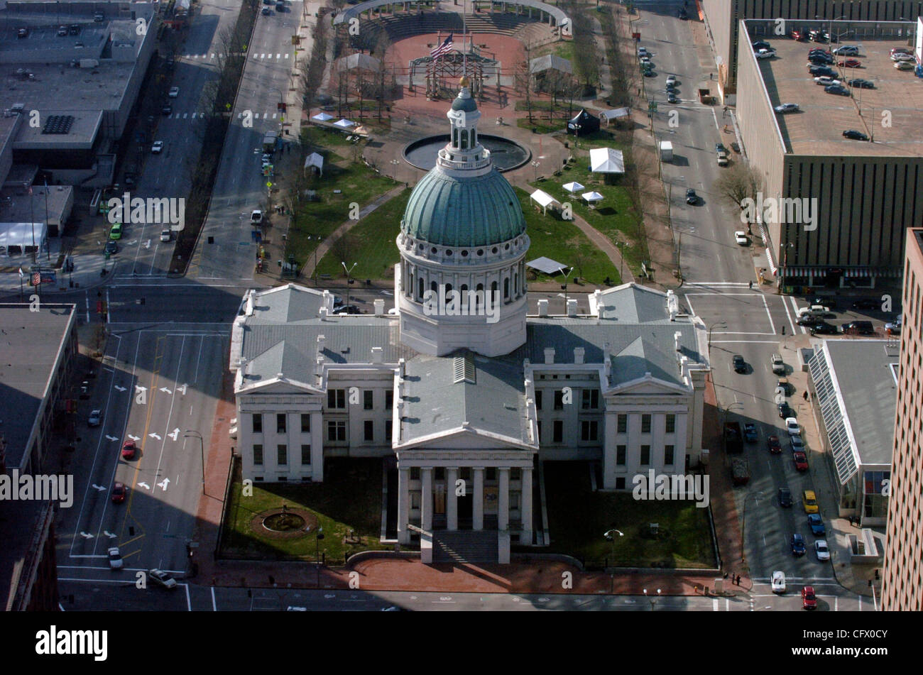 The Old Courthouse, site of the Dred Scott trial, in downtown St. Louis ...