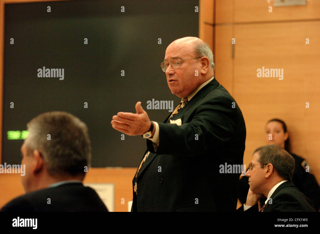 Defense attorney Michael Washor makes his opening statement at former ...