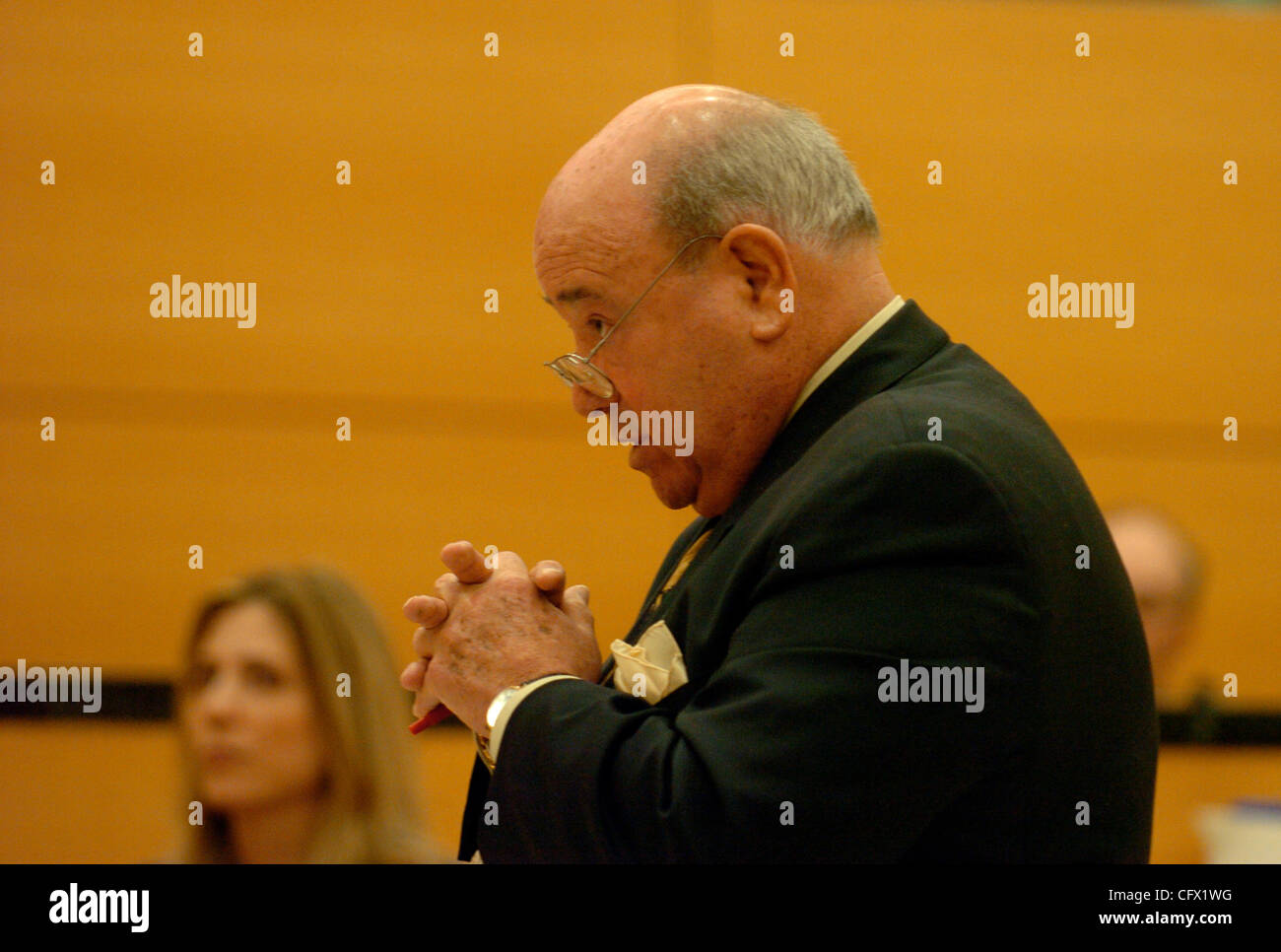 Defense attorney Michael Washor makes his opening statement at former ...