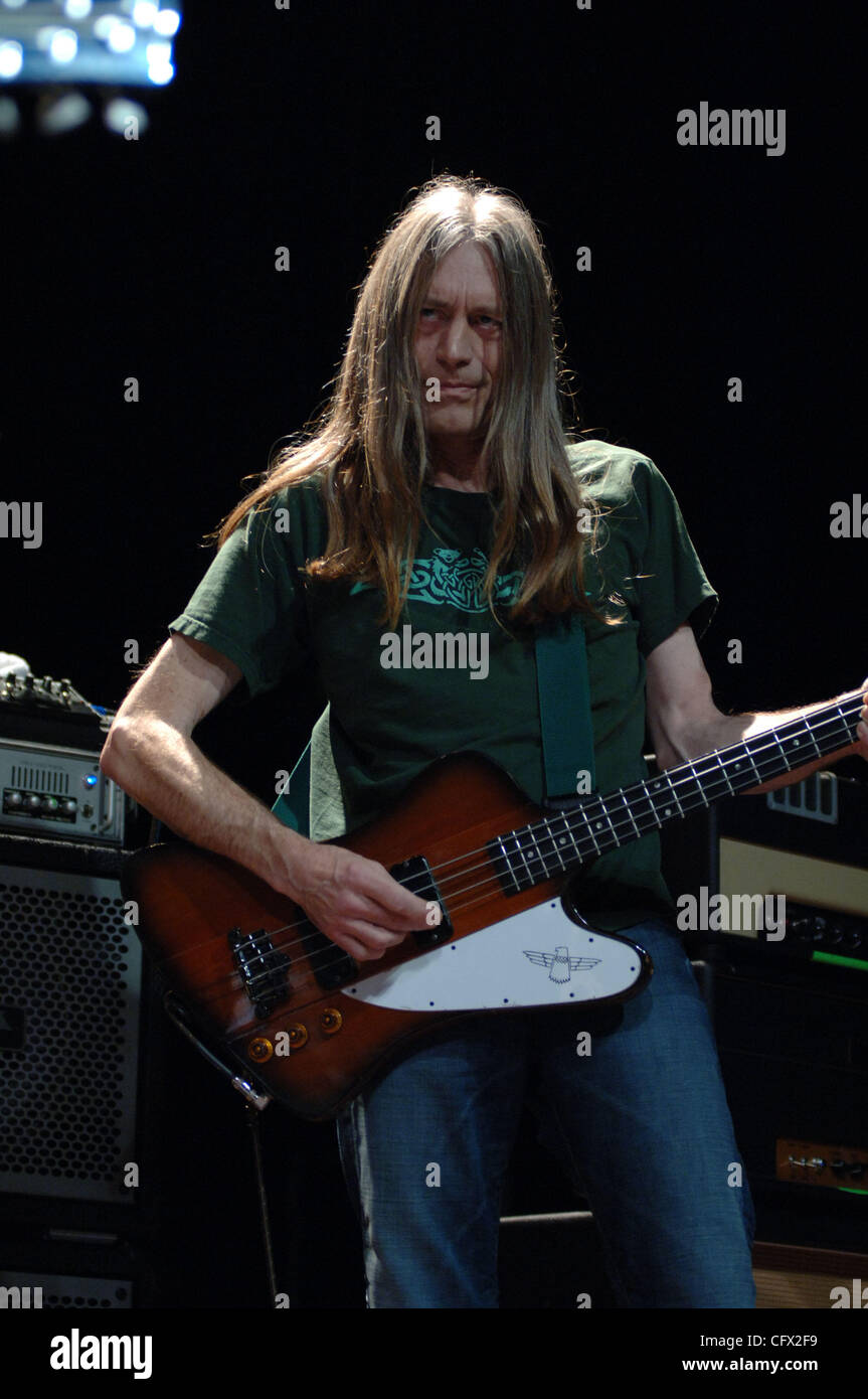 Mar 20, 2007 - Norfolk, Virginia, USA - Ratdog brings some Dead tunes ...