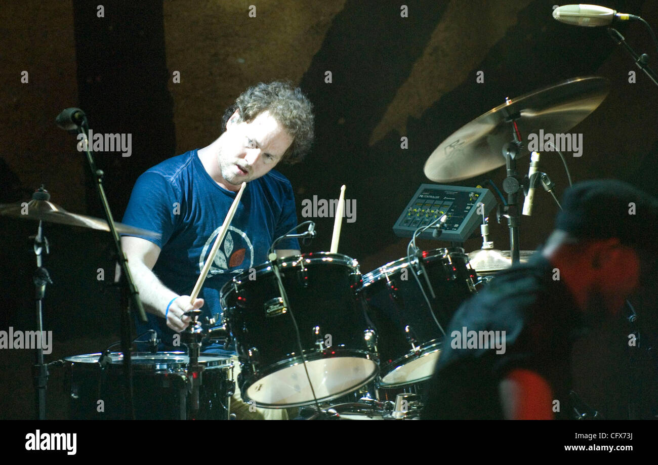 Mar 26, 2007 - San Francisco, CA, USA - Band THE TRAGICALLY HIP ...