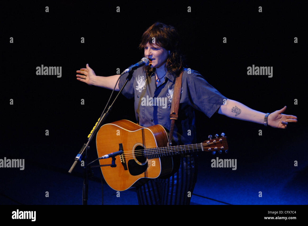Indigo girls 2007 hi-res stock photography and images - Alamy